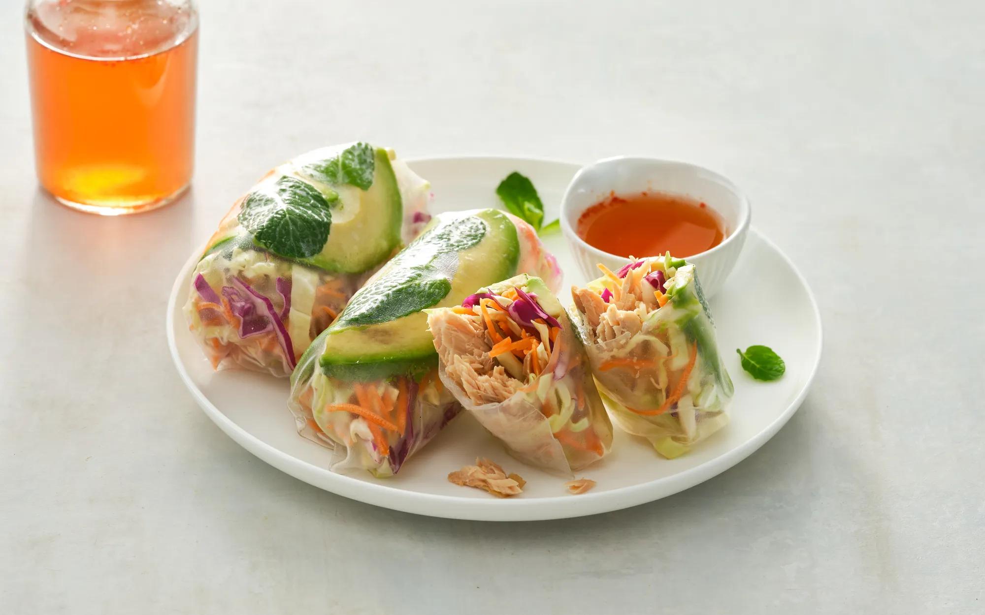 Spicy Salmon Rice Paper Rolls | Leggo's