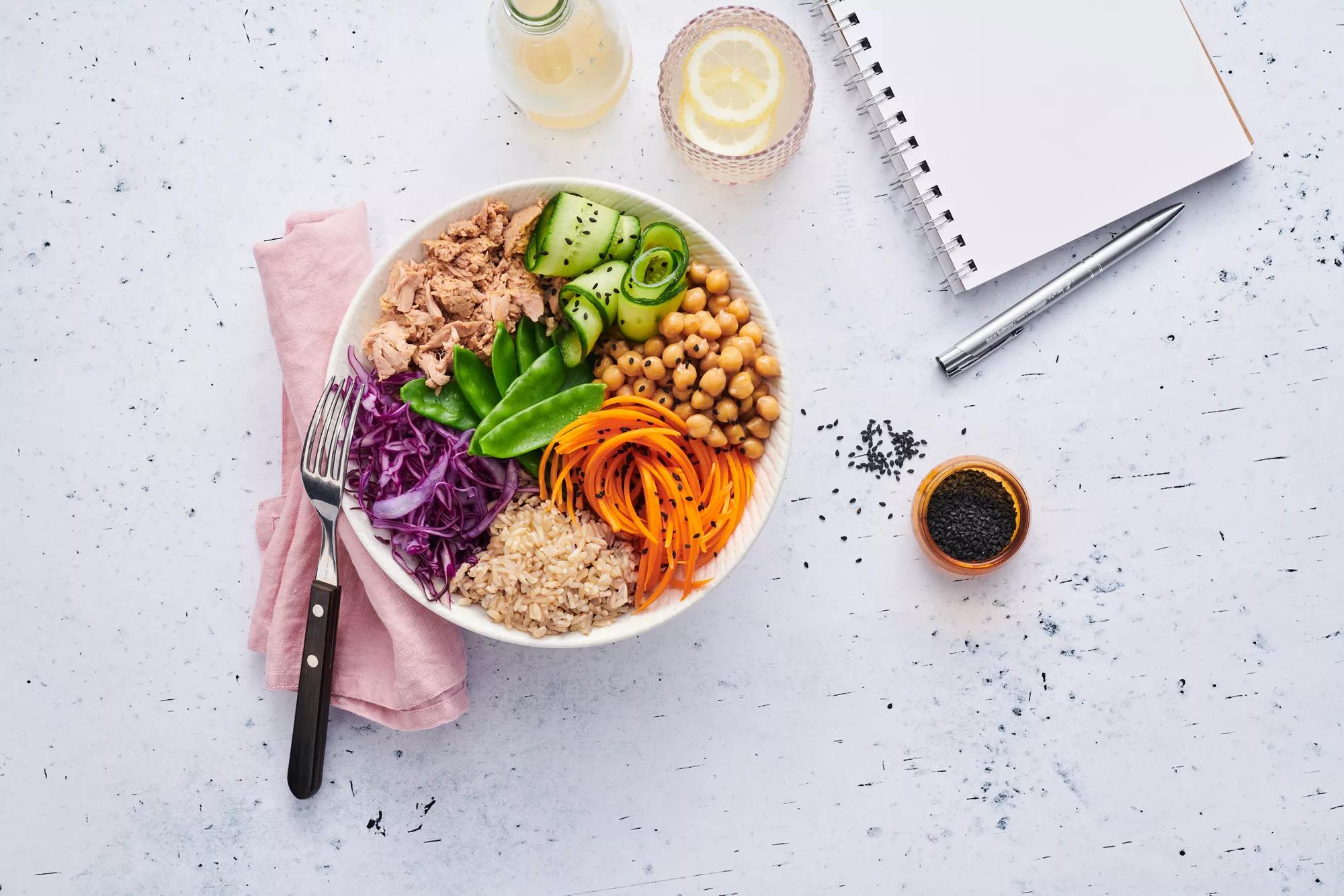 Chilli Tuna & Chick Pea Poke Bowl | Edgell